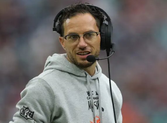 Former Head Coach Mike McDaniel Spotted in Emergency Late-Night Meeting ...